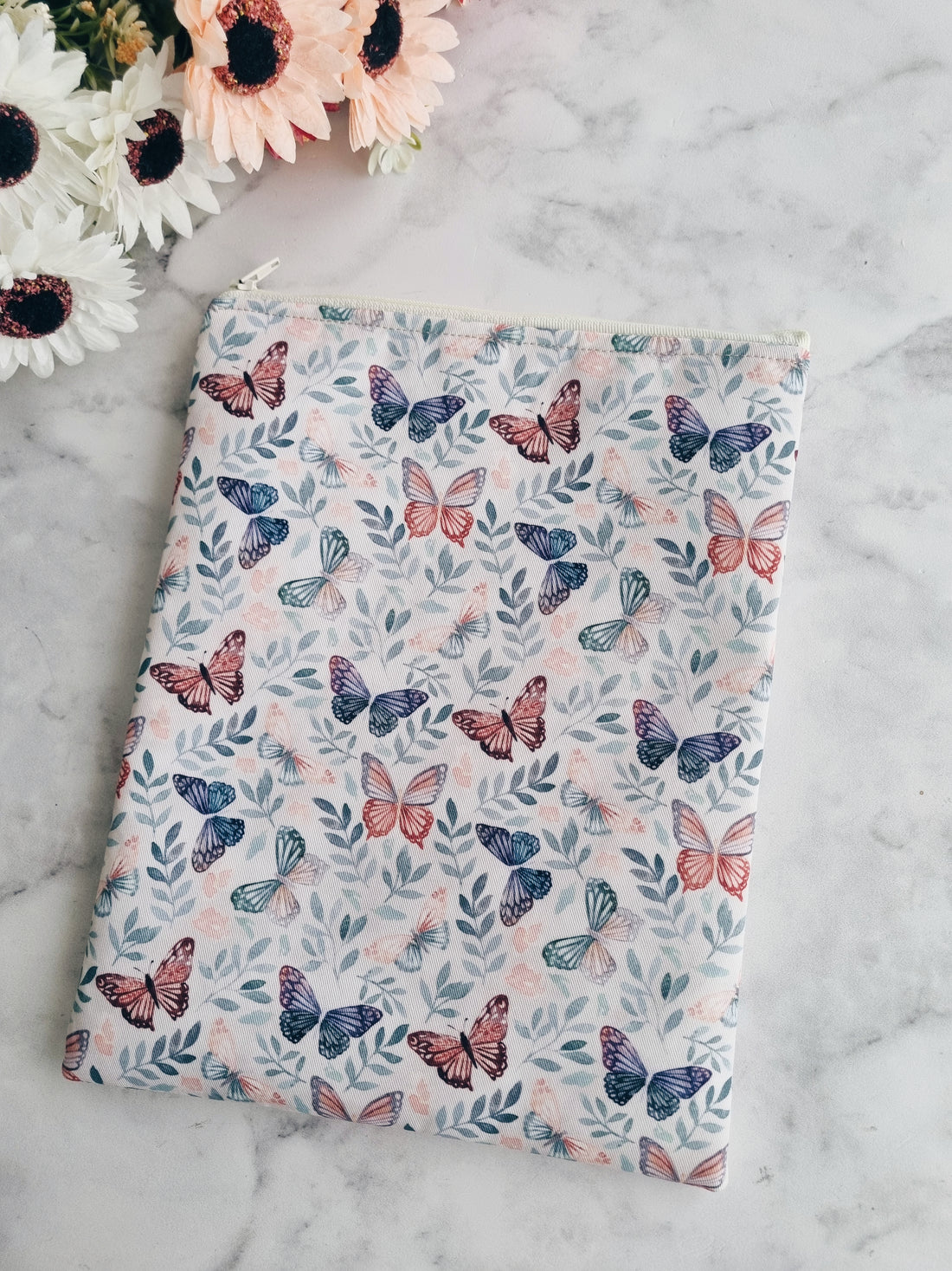 Vintage Flutter Pouch – Stitches Gathering